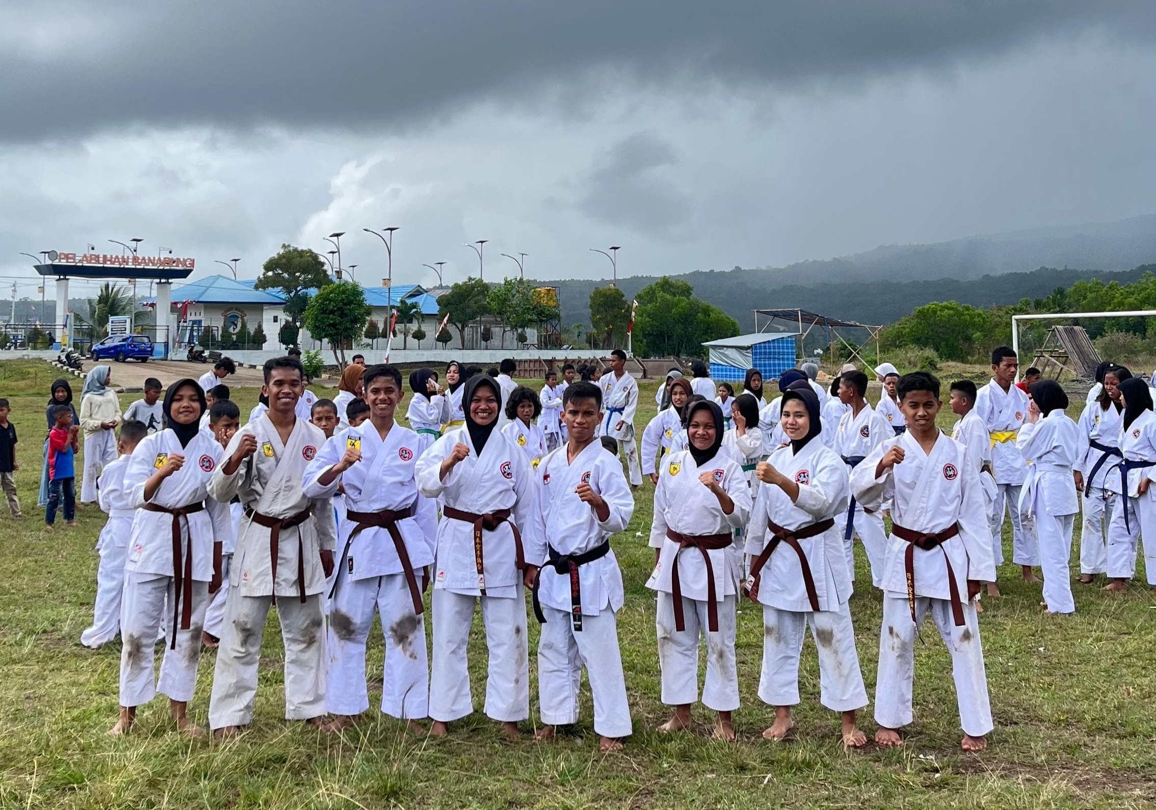 Merajut Kesatuan Antar Karateka, Inkanas Buton Gelar Latihan Gabungan ...